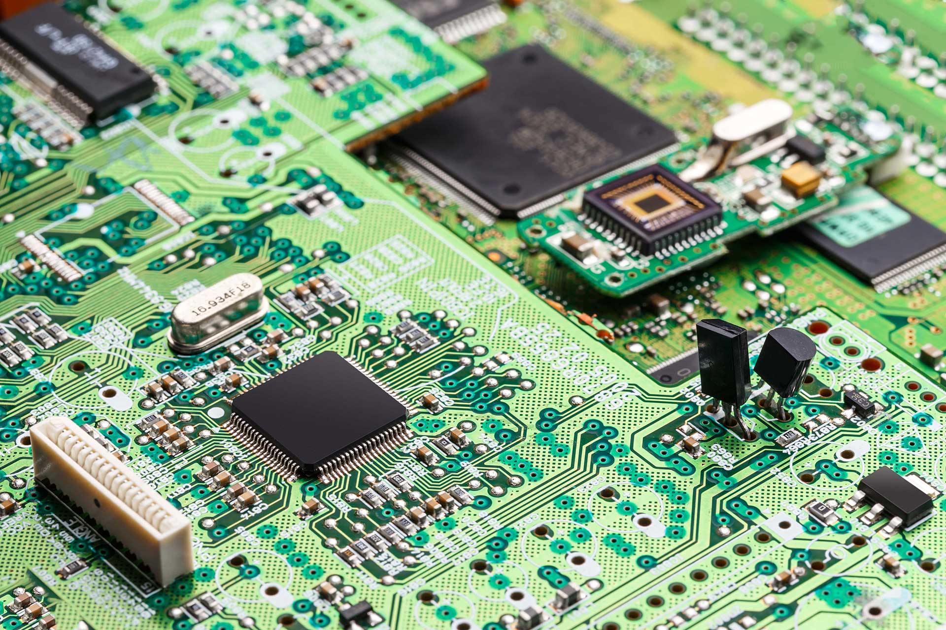 PCB Manufacturer & Fabrication | Printed Circuit Boards | Avanti Circuits